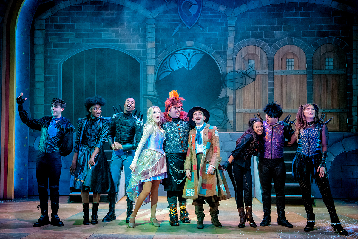 Suzy Cooper, Howie Michaels & Jack Lansbury and the Ensemble in ...