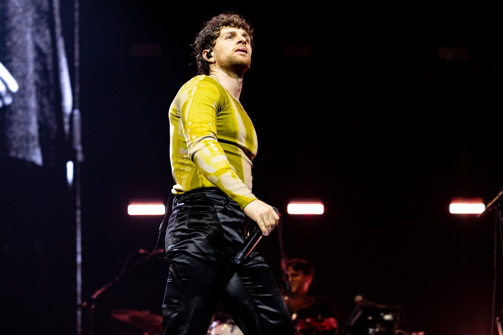 Live Review: Tom Grennan with support from Frankie Beetlestone & Gracey ...